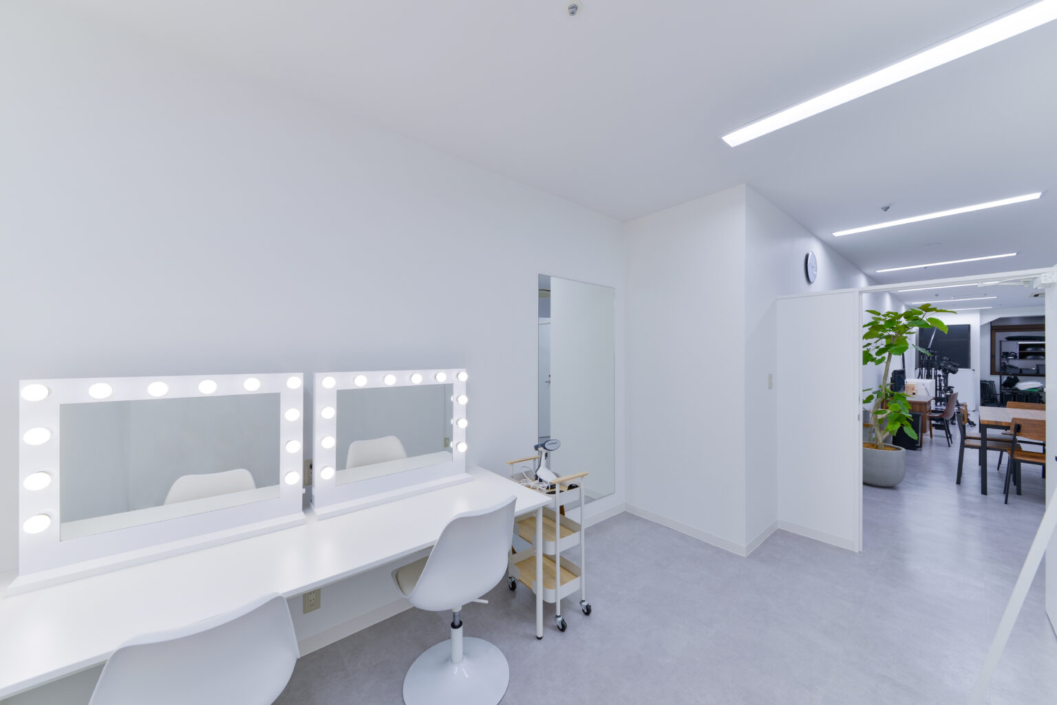 本格的な撮影スタジオならRevo Labo base（レボラボベース）